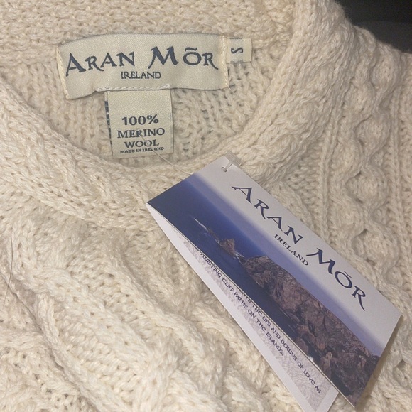 Aran Crafts | Sweaters | Aran Mor Merino Wool Crew Neck Cable Knit ...